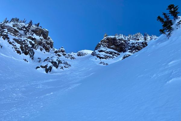 Basin Lake Chutes ski tour in Crytal Mountain, Washington