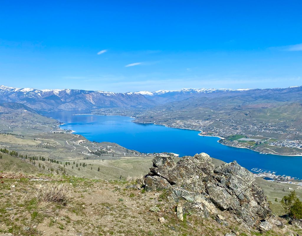 Chelan Butte hike in Chelan, Washington