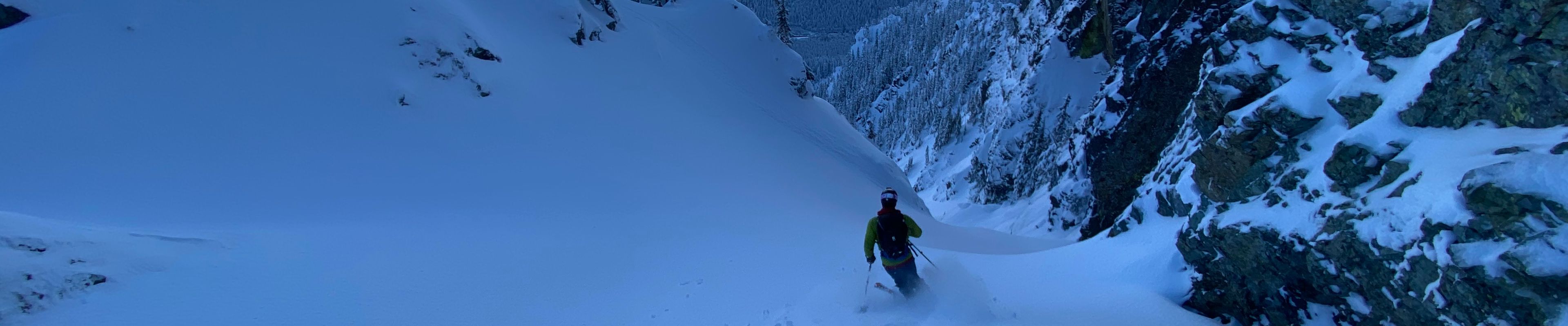 Circus and Crooked Couloirs ski tour in Snqualmie Pass, Washington