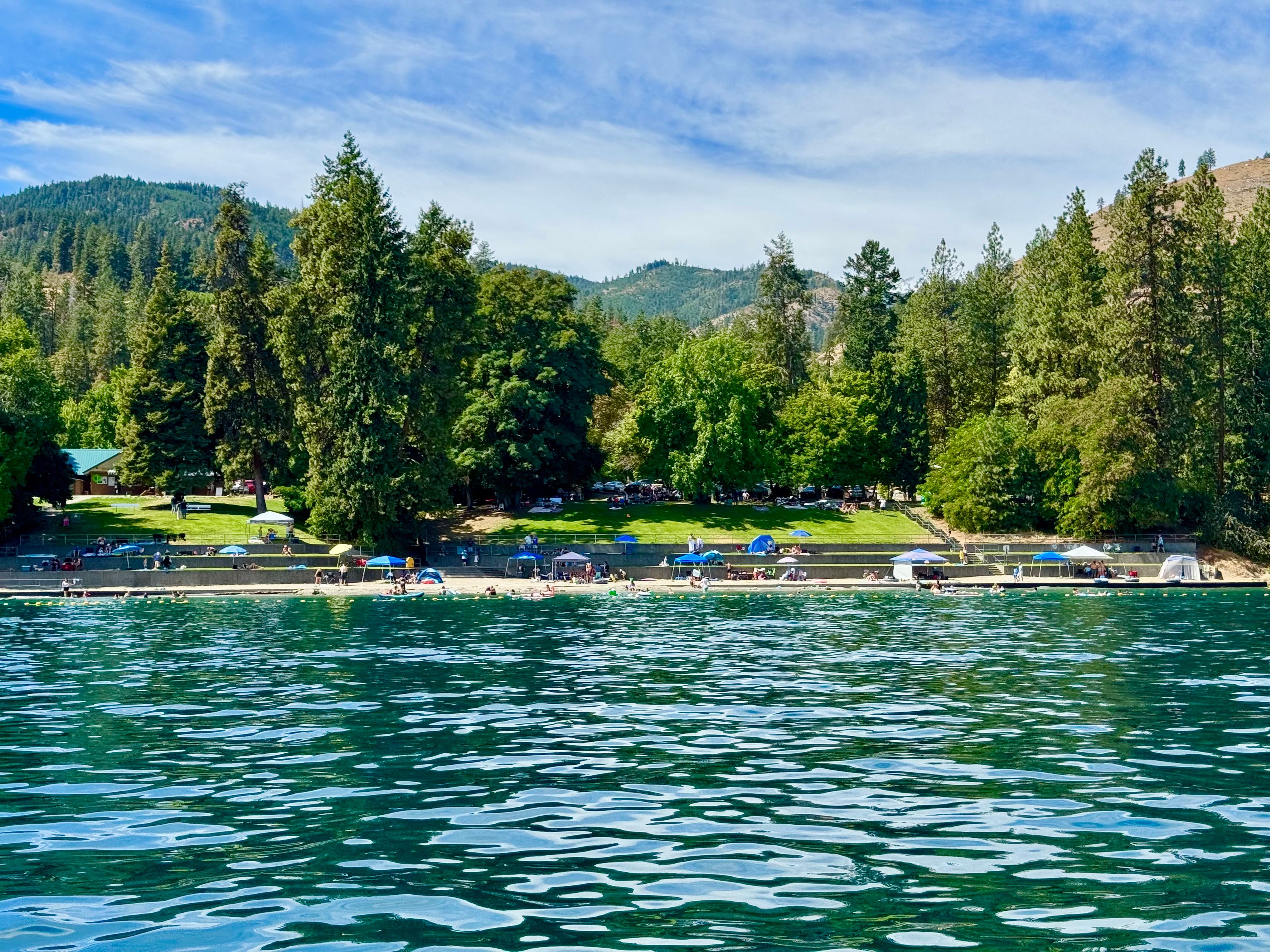 Swimming at Lake Chelan: Best Spots & Water Temperature | beExploring